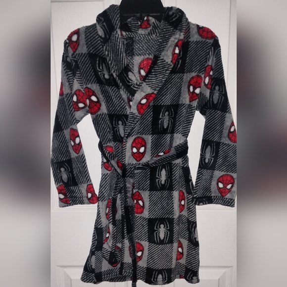 Marvel | Other | Spiderman Boys Size Small 45 Bath Robe | Poshmark